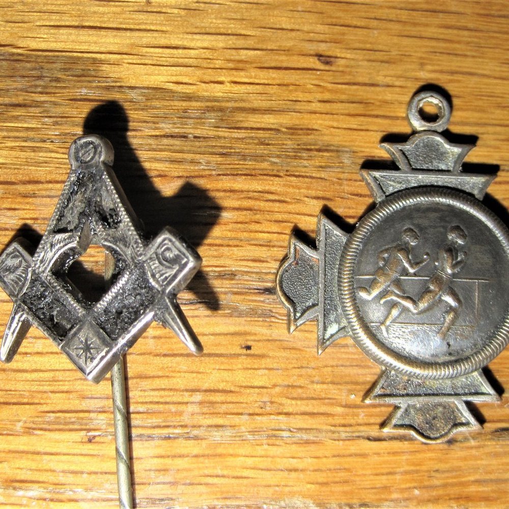 Vintage Masonic Pin And Sport Soccer Medal - Gem